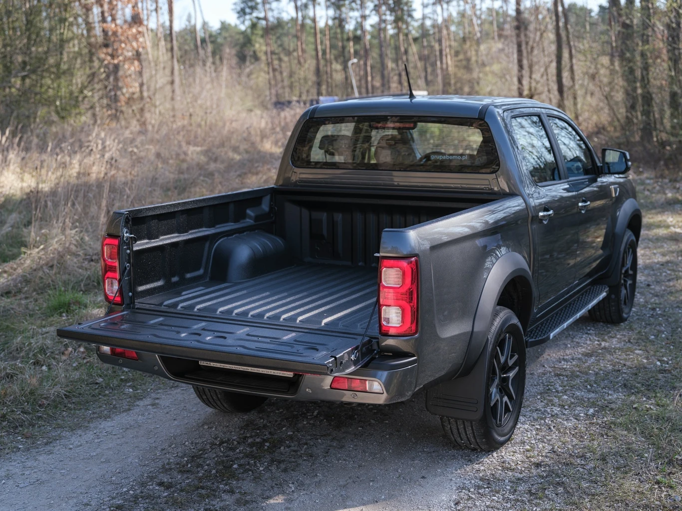 Chiński JAC debiutuje w Polsce. Modele, ceny i dane techniczne ...