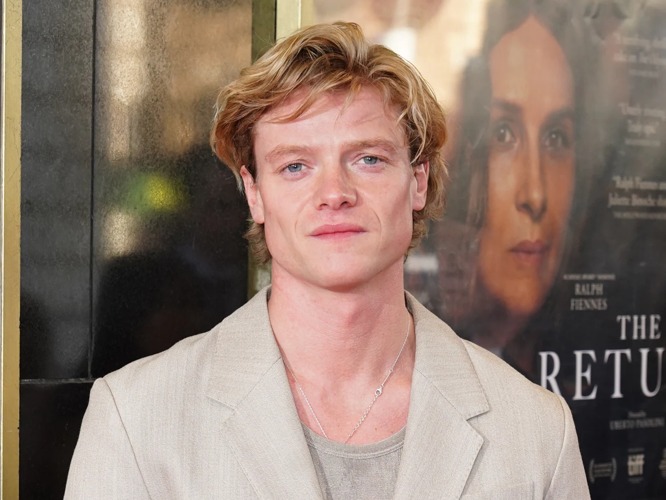 Tom Rhys Harries zagra Clayfacea w solowym filmie o przeciwniku Batmana ...