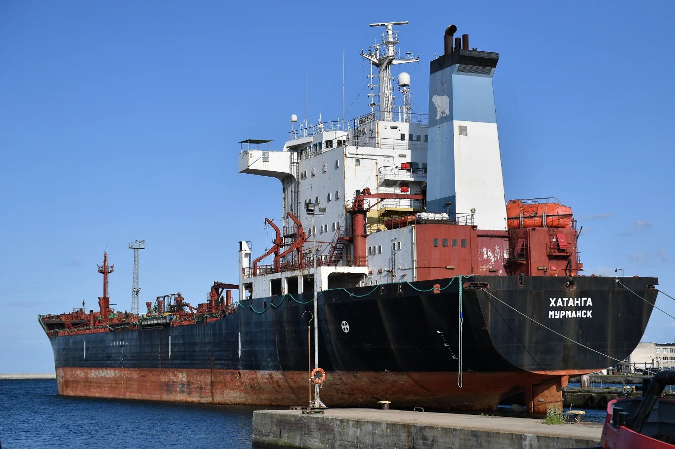 Gdynia. Rosyjski statek opuścił port. Wiceminister o gigantycznej ...