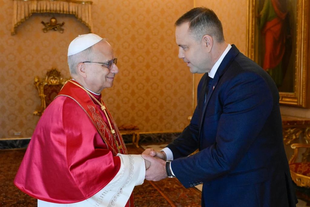 Watykan. Karol Nawrocki ujawnił, o czym rozmawiał z papieżem ...