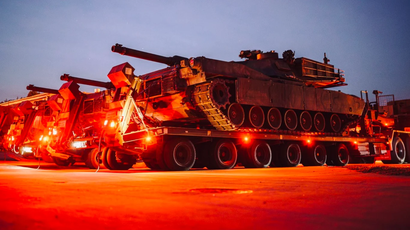 Czołgi M1A2 Abrams w Wojsku Polskim. Dotarło dziesiątki sztuk ...