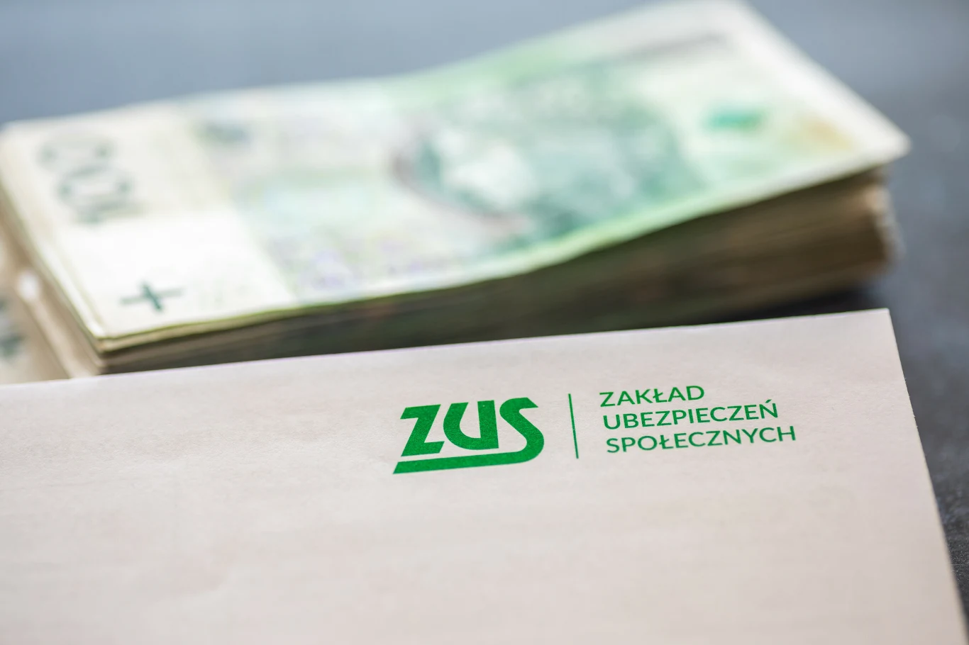 Waloryzacja rent i emerytur w 2026 roku. ZUS rozsyła wnioski ...