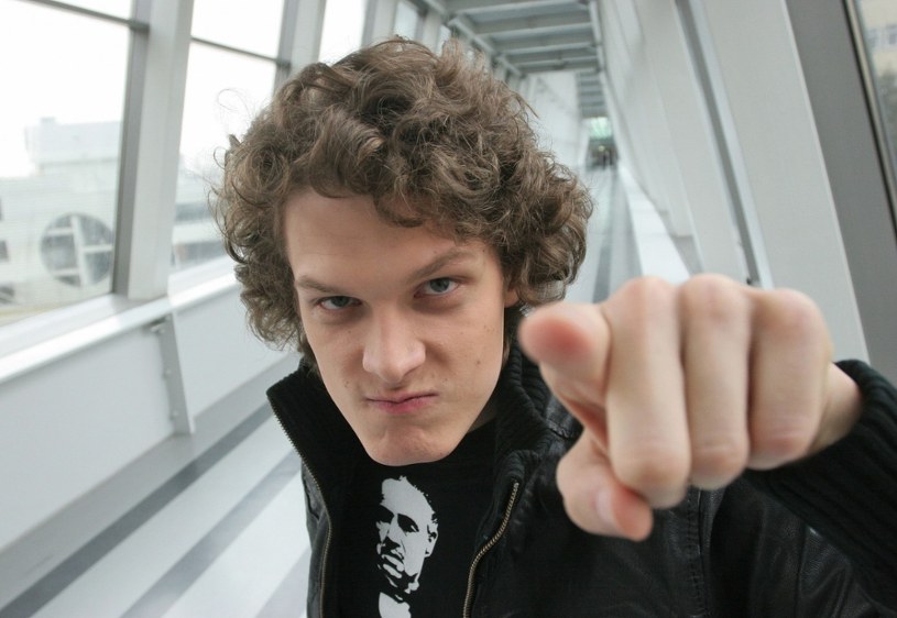 "Na Wspólnej": Adam Fidusiewicz był... private dancerem. Tańczył za ...