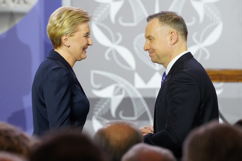 Pierwsza Dama jest wyższa od swojego męża? Na zdjęciach z uroczystości Polonia Redviva ...