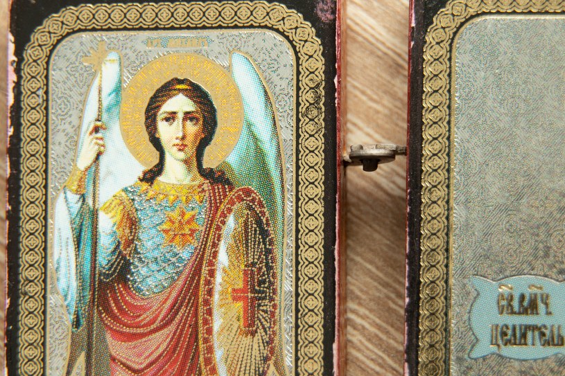 Anielskie znaki. W jaki sposób anioły dają o sobie znać? - Kobieta w ...