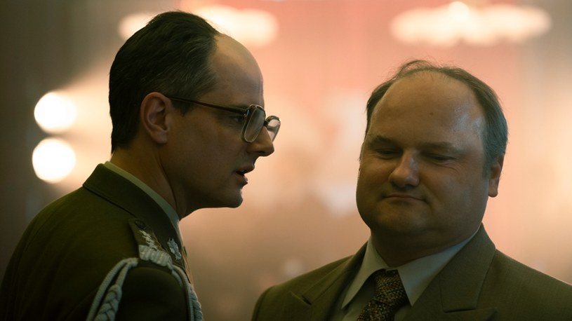 Antoni Pawlicki ogolił głowę do roli w "Gierku" - Film w INTERIA.PL