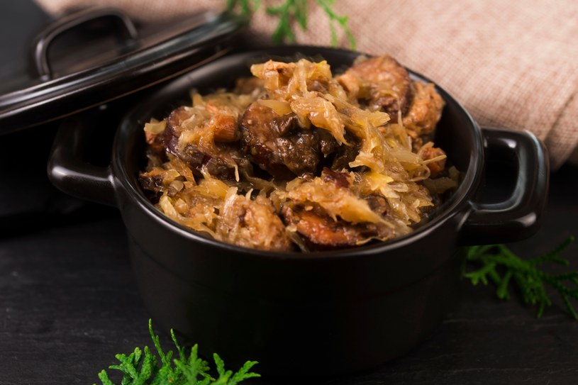 Przygotowywanie bigosu. Jak go nie zepsuć? - Kobieta w INTERIA.PL