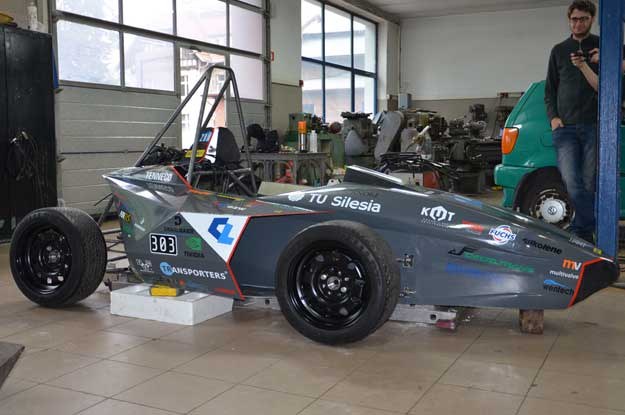 Zbudowali bolid, wyruszają pod Modenę - Motoryzacja w INTERIA.PL