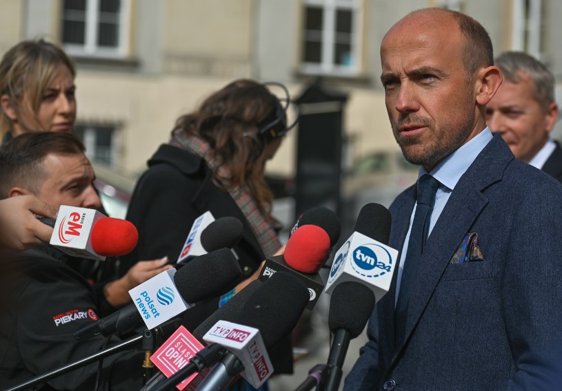 Borys Budka: Sikorski powinien bardziej pilnować tego, co mówi ...