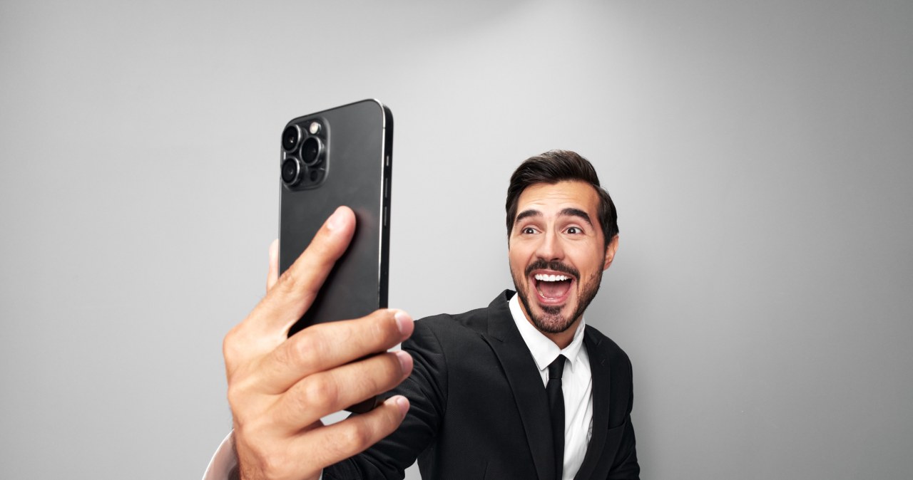 Jaki telefon do 2000 zł? Najlepsze smartfony i ranking 2023 - Geekweek ...