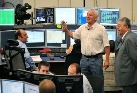 Rusza LHC - największy akcelerator cząstek na świecie - Geekweek w ...