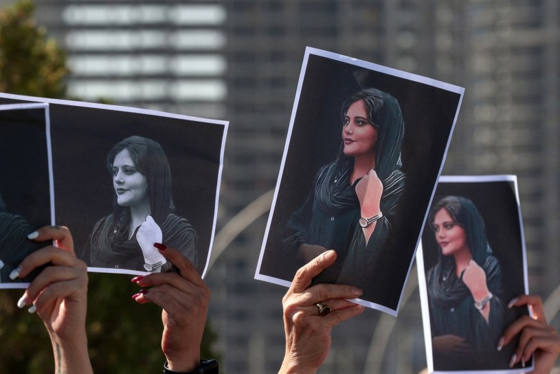 Iran. Protesty. Służby twierdzą, że Masha Amini zmarła z powodu ...