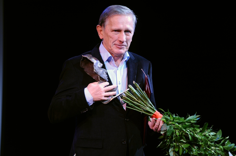 Jan Englert: Aktor wyprostował rodzinne ścieżki - Pomponik.pl