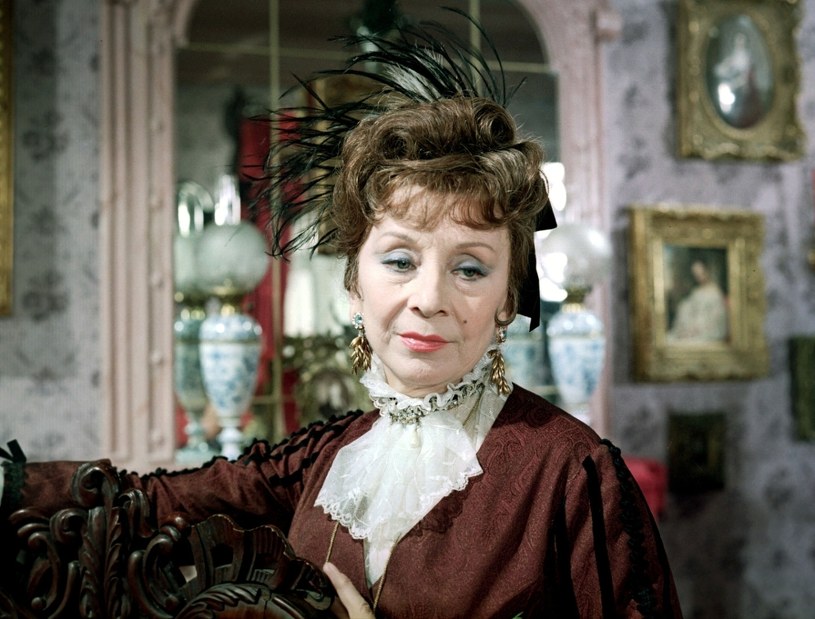 Janina Romanówna: Chodziły na nią tłumy - Film w INTERIA.PL