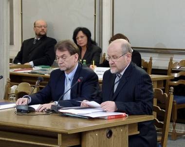 Kulczyk przed komisją - Wydarzenia w INTERIA.PL