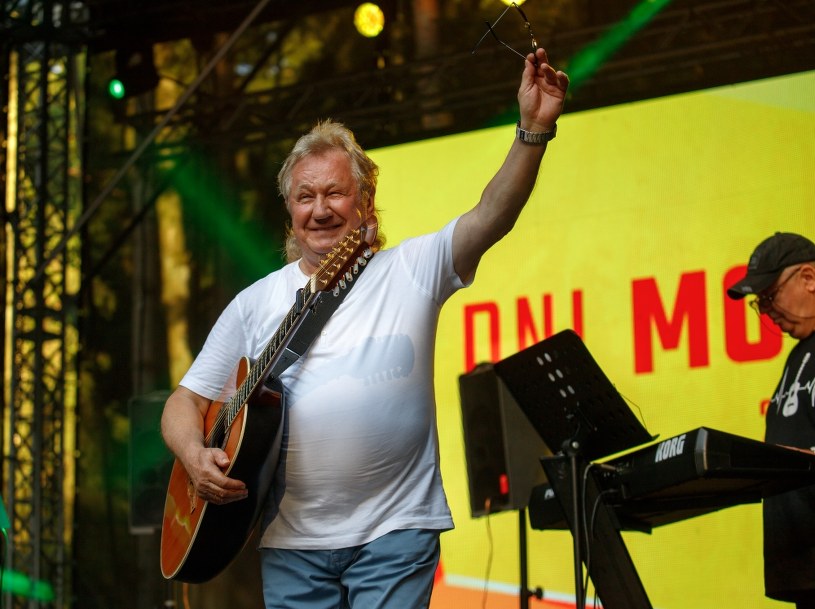 Janusz Laskowski: Dopiero od niedawna zarabia na swoich piosenkach ...