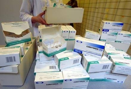 Wznowiono produkcję corhydronu - Wydarzenia w INTERIA.PL