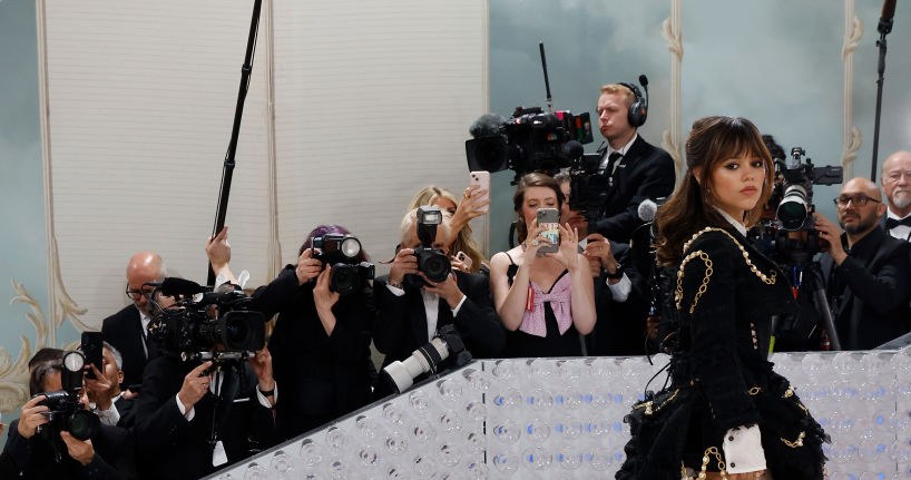 MET Gala 2023. Jenna Ortega w stroju Wednesday - Styl w INTERIA.PL