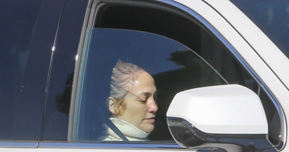 Jak Jennifer Lopez wygląda bez makijażu? Przyłapali ją paparazzi ...