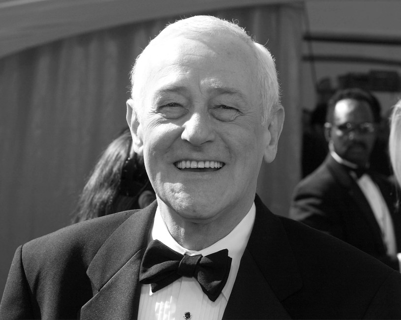 Ujawniono przyczynę śmierci Johna Mahoneya - Świat Seriali w INTERIA.PL