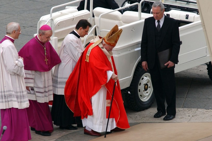 "Corriere della Sera": Pierwszy wywiad z kamerdynerem Jana Pawła II ...