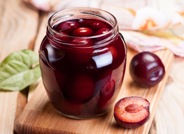 Kompot śliwkowy - Kobieta w INTERIA.PL