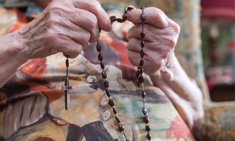 Koronka do Miłosierdzia Bożego: tekst. Jak odmawiać ją krok po kroku ...