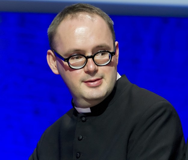 Dawid Ogrodnik jako ks. Jan Kaczkowski. Padł ostatni klaps na planie ...