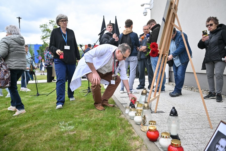 Medycy uczcili pamięć zamordowanego lekarza Tomasza Soleckiego - RMF 24