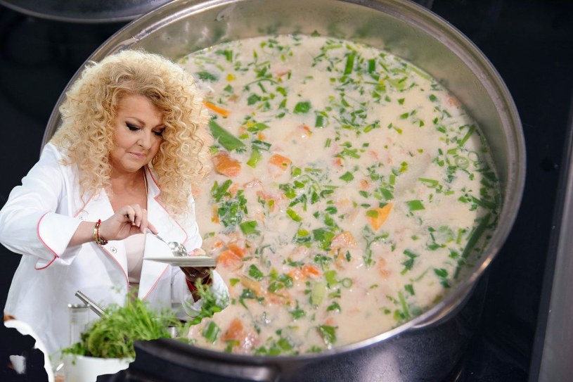 Śmietana w zupie - co zrobić, żeby się nie zważyła? - Kobieta w INTERIA.PL
