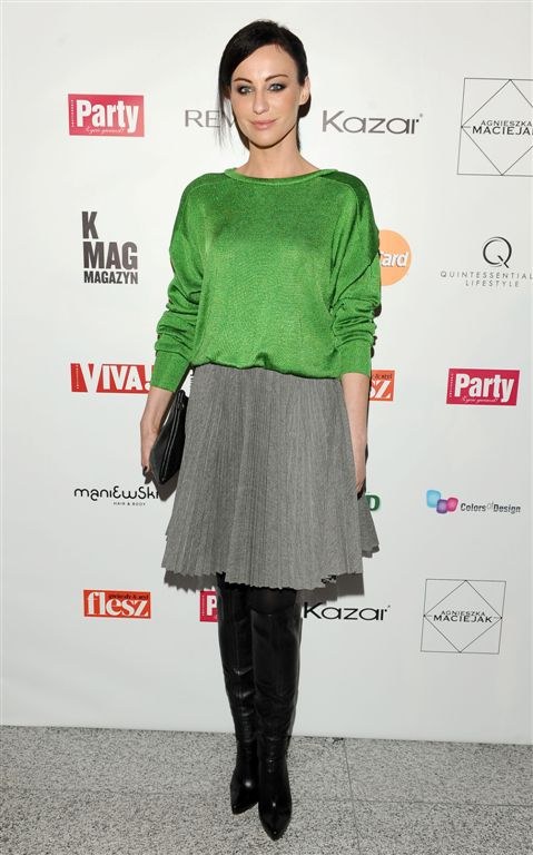 "Komisarz Alex": Maja Hirsch czasem musi grać na bosaka! - Świat ...