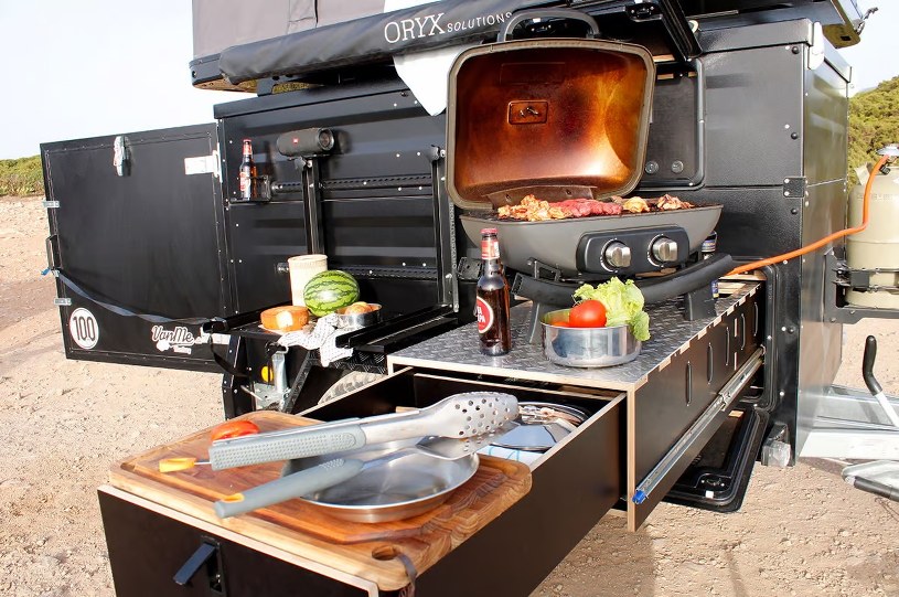 Przyczepa kampingowa dla singla lub singielki. Bobo ma wszystko, co ...