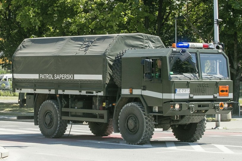 Katiusza i Nebelwerfer zatrzymały drogowców. Czasem aż strach kopać ...