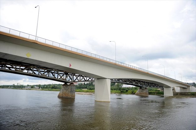 Sandomierz ma nowy most - Wydarzenia w INTERIA.PL