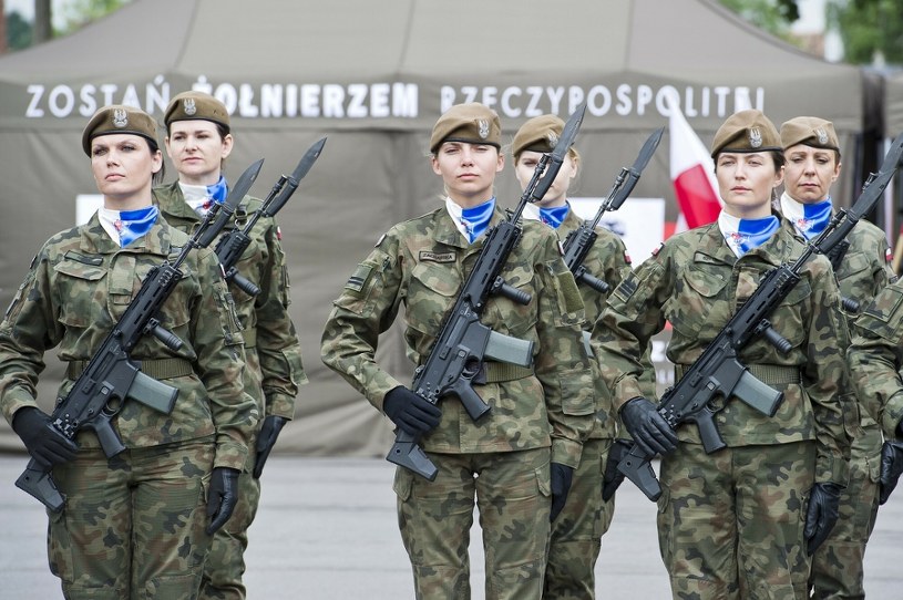 Kwalifikacja wojskowa dla kobiet. Oto, kogo obejmie - Kobieta w INTERIA.PL
