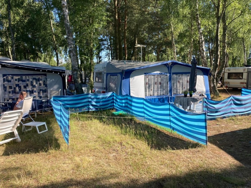 Wakacje 2022. "Parawaning" nie tylko na plaży. Turysta pokazał zdjęcie ...