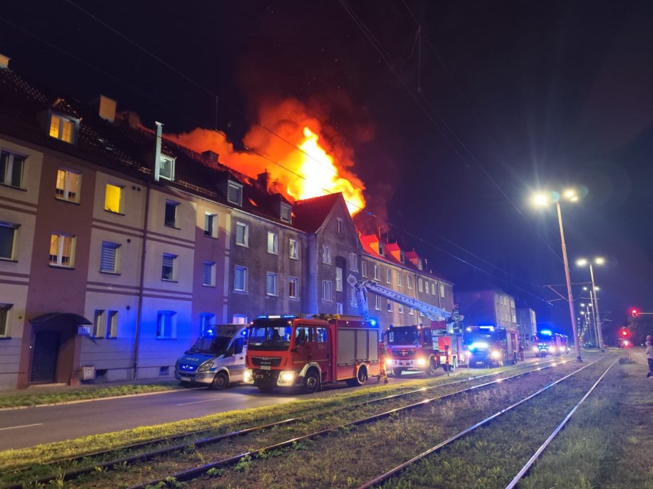 Tragiczny pożar na ul. Hallera w Gdańsku. Jedna ofiara śmiertelna - RMF 24