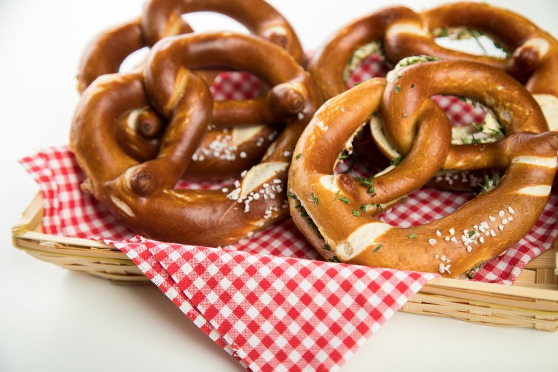 Precle z solą - przekąska idealna - Kobieta w INTERIA.PL