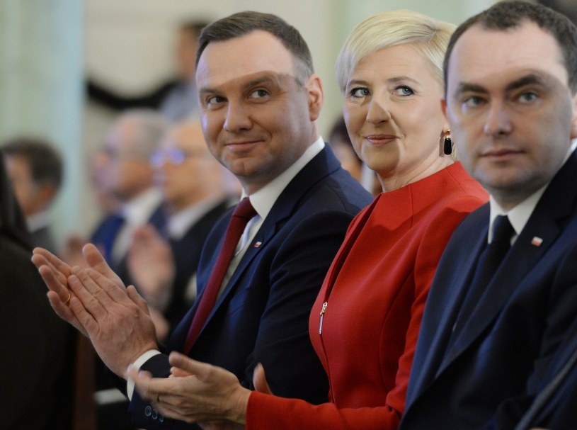 Najnowszy sondaż TNS. Polacy ocenili rząd i prezydenta - Wydarzenia w INTERIA.PL