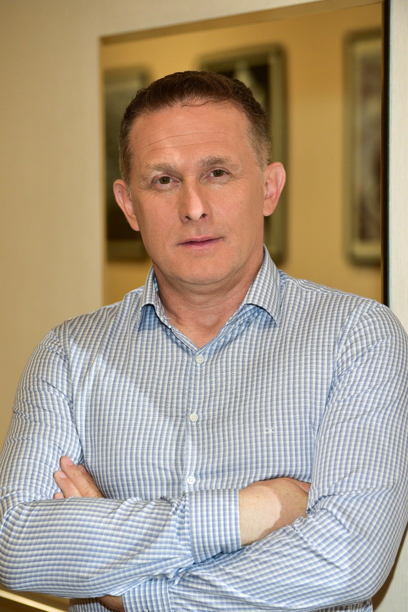 Robert Moskwa: Jak wygląda jego życie po rozwodzie z młodziutką żoną ...