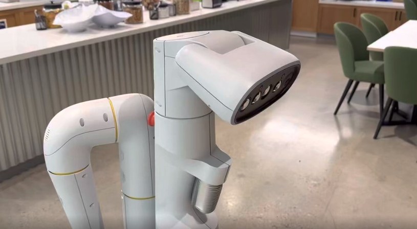 Uczący się robot na bazie sztucznej inteligencji działa świetnie ...