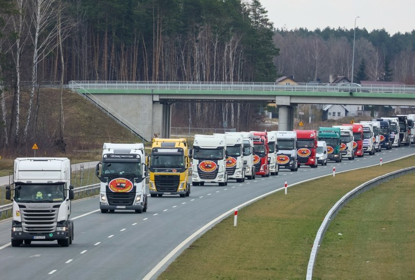 Warszawa: Korki na S2, S8 i DK50. Protest przewoźników, paraliż miasta ...