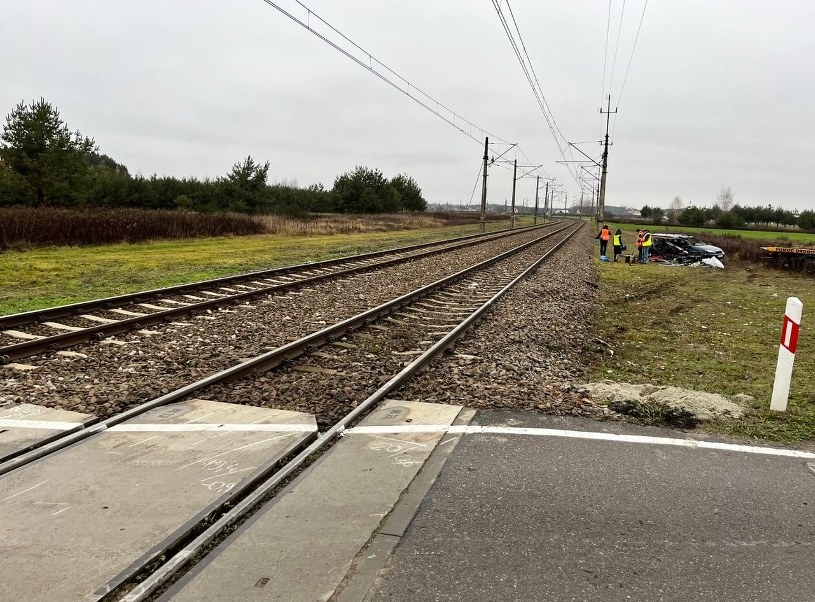 Podkarpacie. Wierzawice. Tragiczny wypadek na przejeździe kolejowym - Wydarzenia w INTERIA.PL