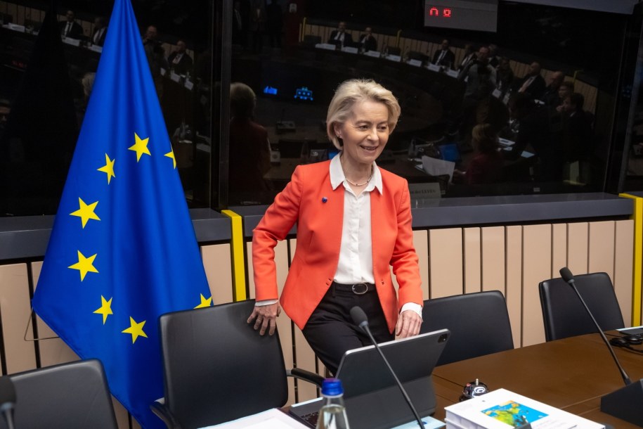Ursula von der Leyen pozostanie szefową Komisji Europejskiej. Wnioski o wotum nieufności ...