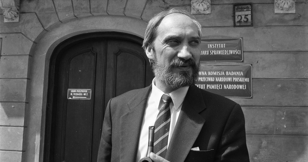 Antoni Macierewicz komunistą? Jakie były początki? - Geekweek w INTERIA.PL