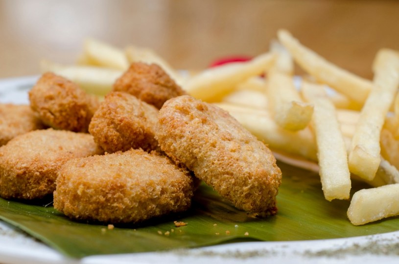 Nuggetsy rybne z sosem śliwkowym - Kobieta w INTERIA.PL