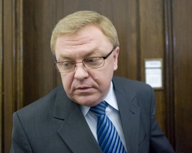 Bohater afery hazardowej walczy o posadę dla rodziny - Wydarzenia w ...